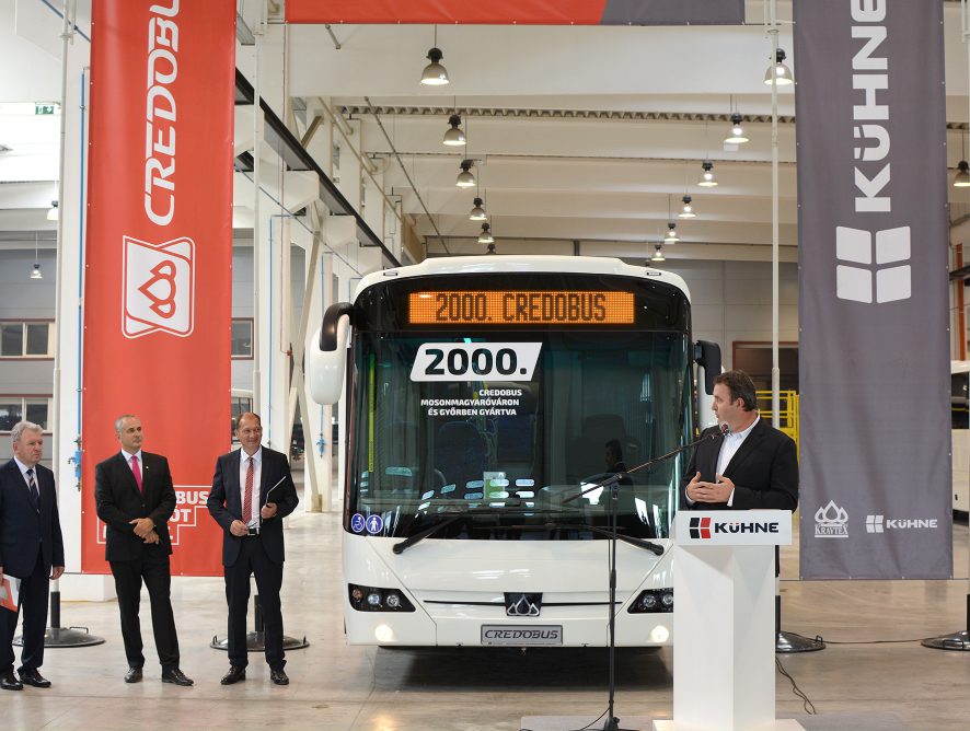 Elkészült a 2000. Credobus – Credobus™